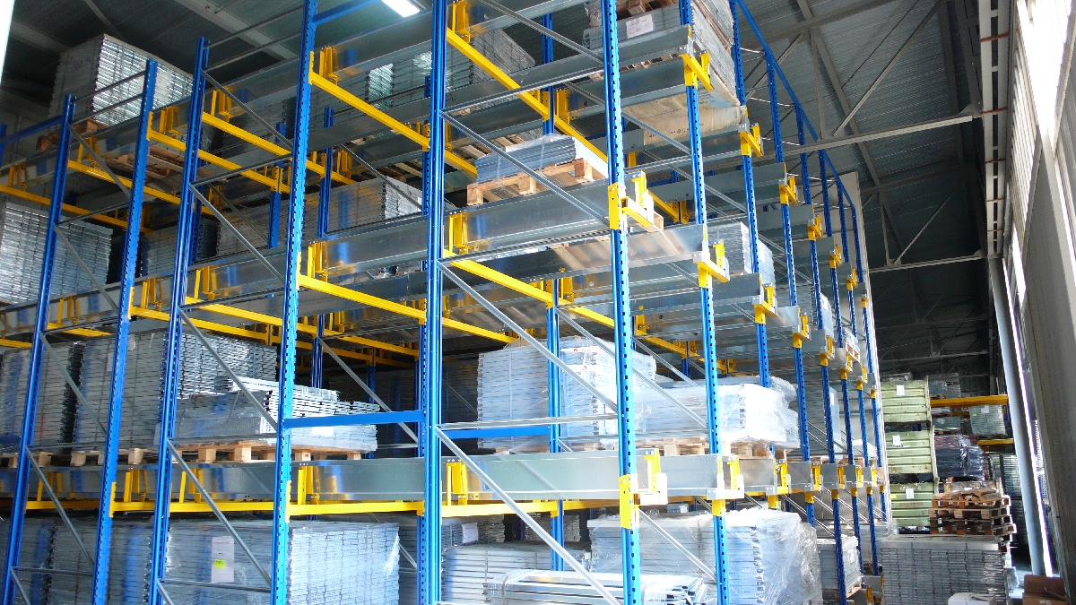 Automated warehouses with radio controlled satellite - Modulblok